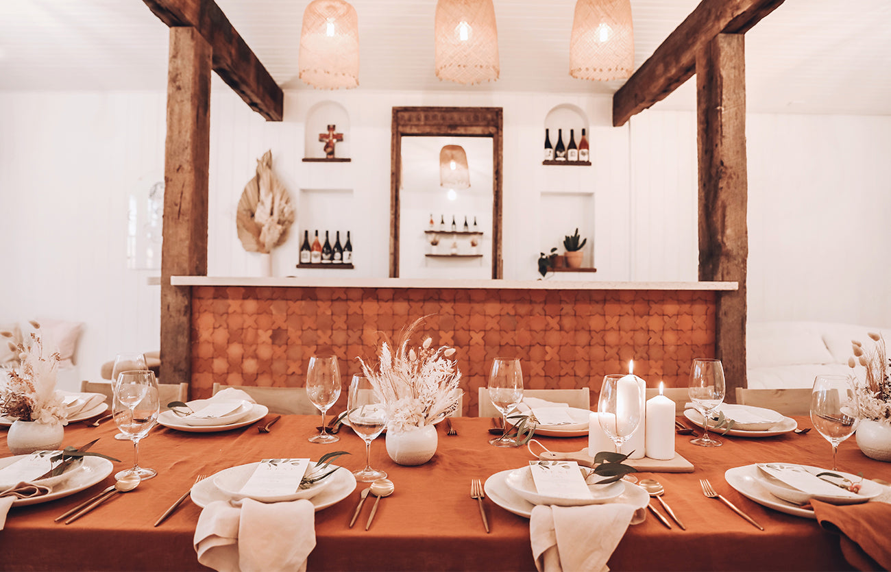 Creating A Beautiful Dining Setting With Elise Cook – I Love Linen