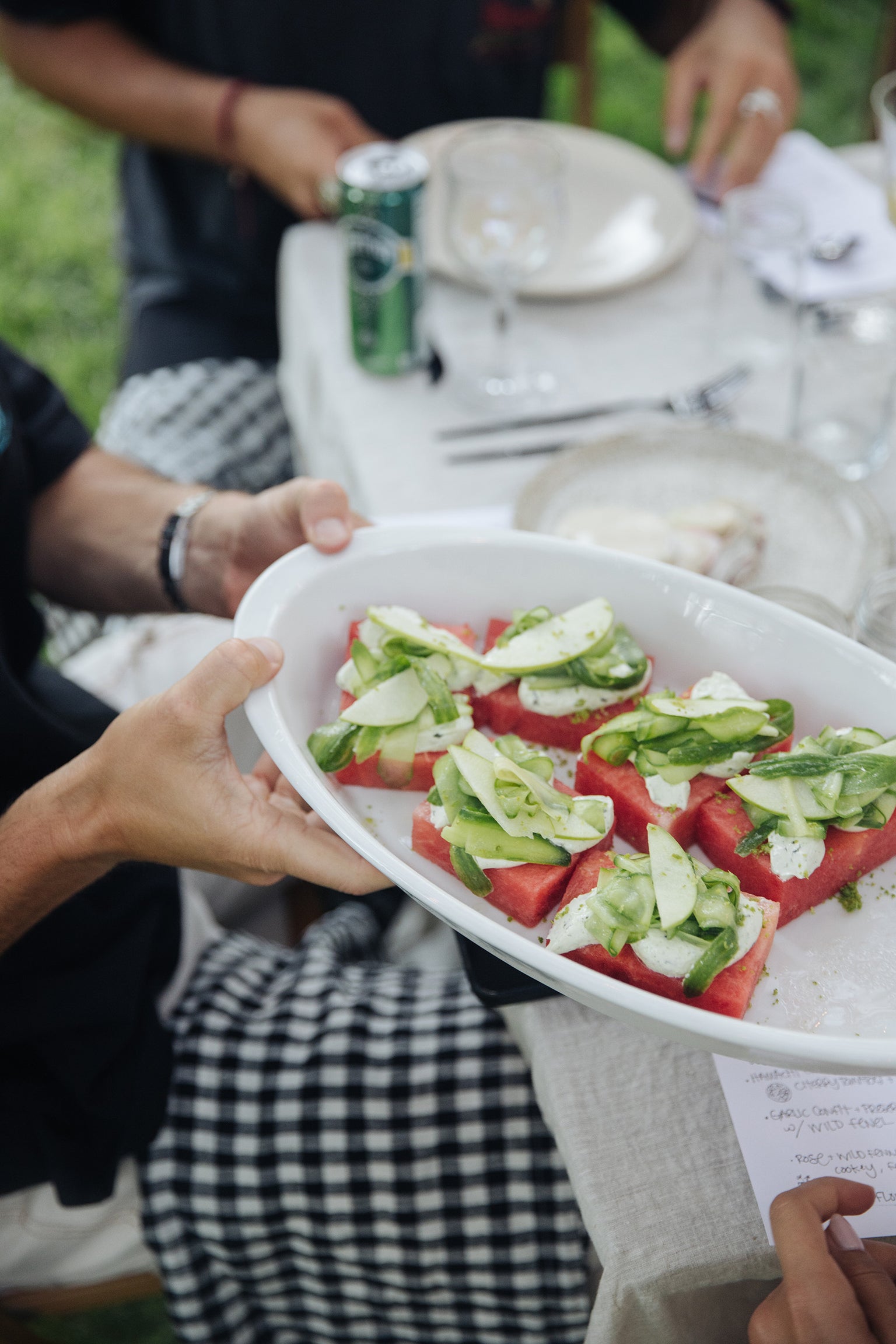 How to host a heavenly long table dinner that’s bound to impress – I ...